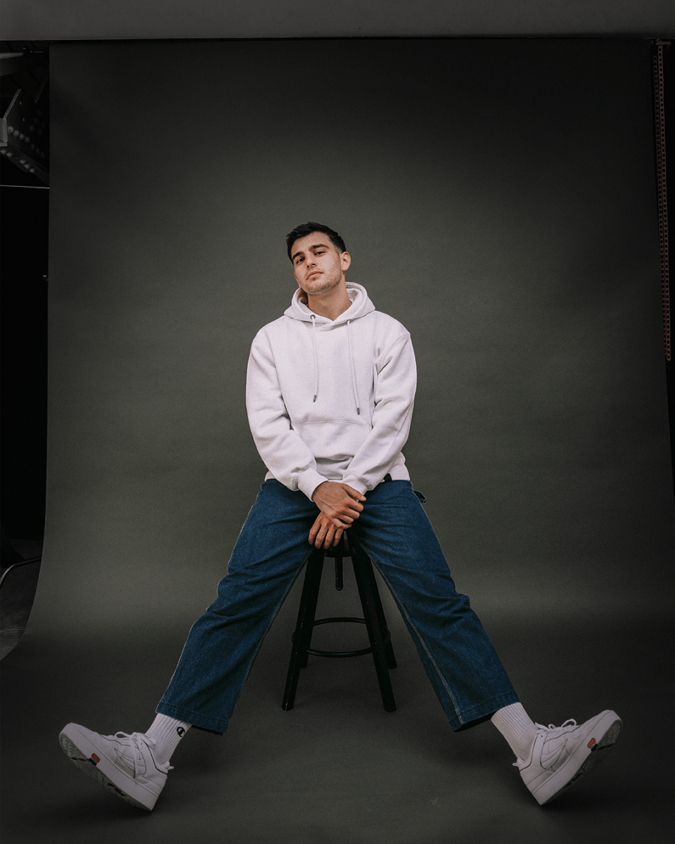 E.S. PRODUCTIONS COMING SOON – ED STAAL